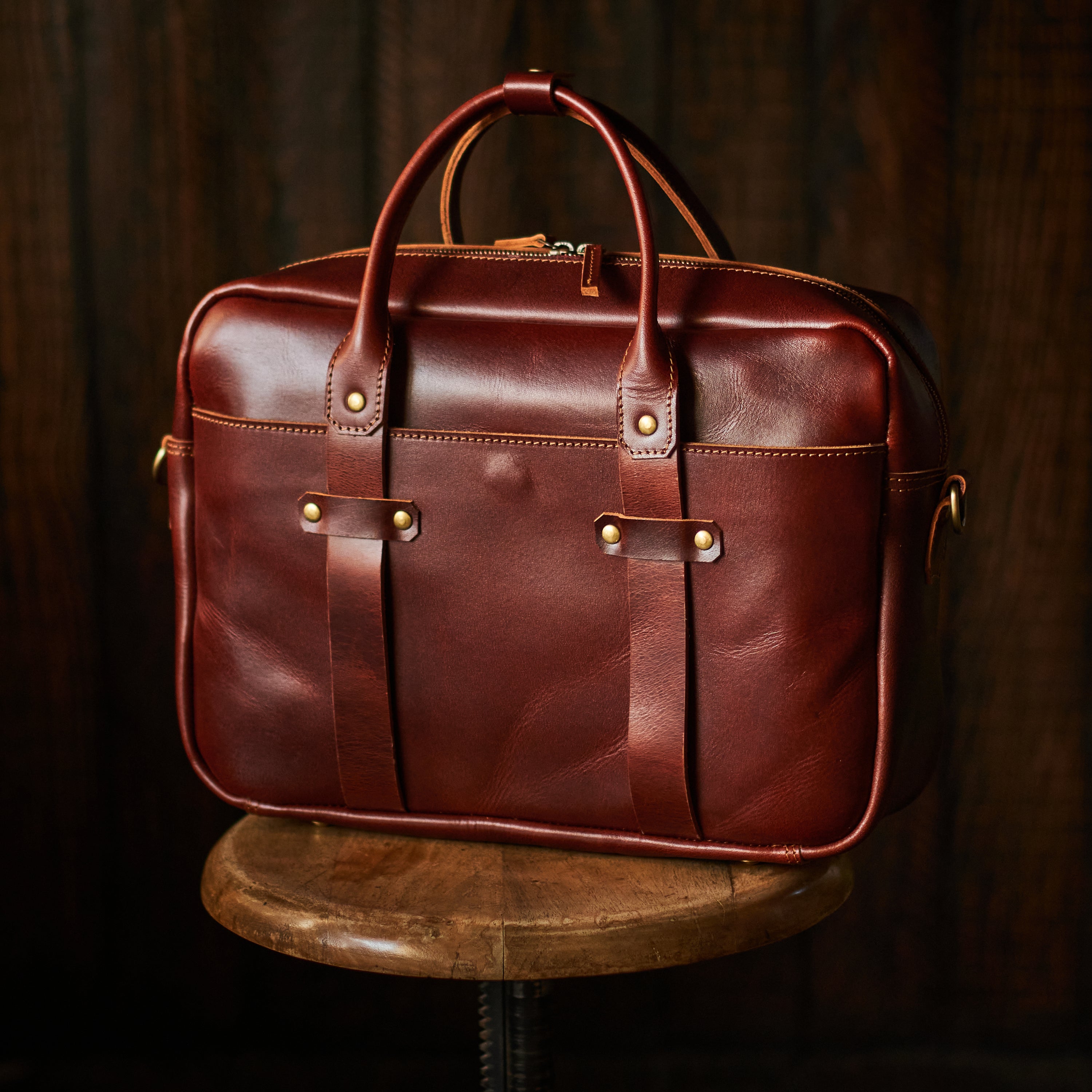 Leather boston bag for men – Craft & Glory